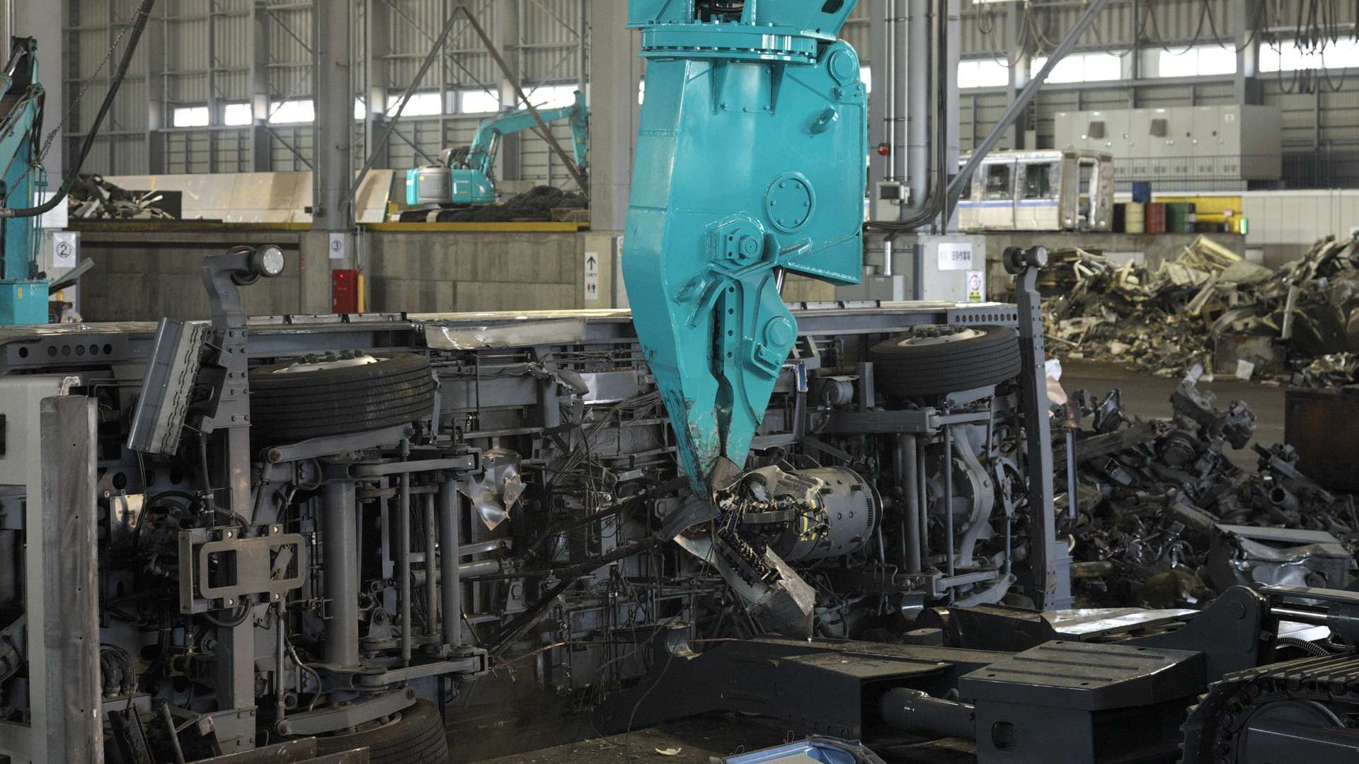 Dismantling machine - Kobelco Construction Machinery Europe B.V.