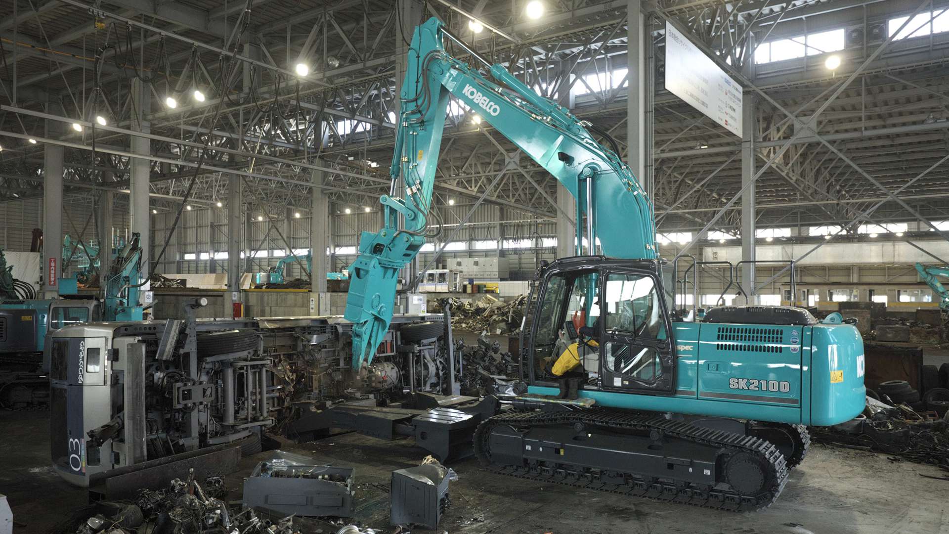 Dismantling machine - Kobelco Construction Machinery Europe B.V.