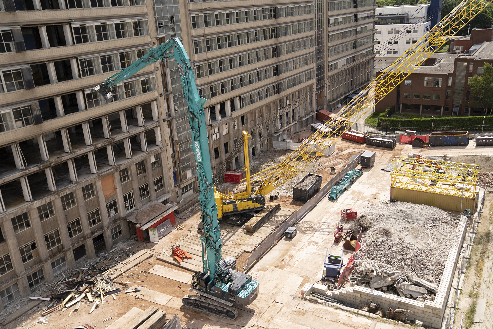 Kobelco wins World Demolition Award - Kobelco Construction Machinery ...